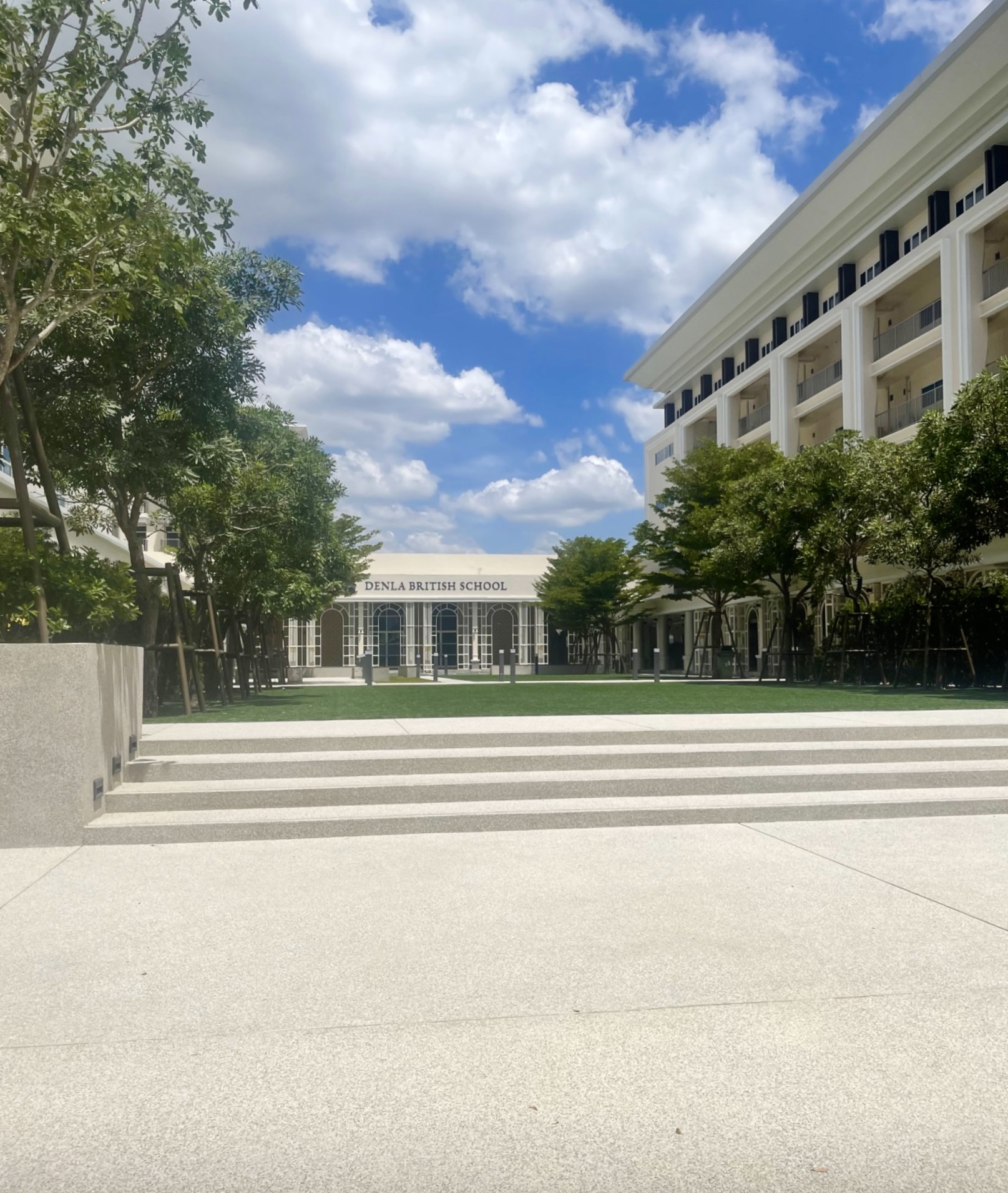 50 วัน ณ เด่นหลัา - Minimore