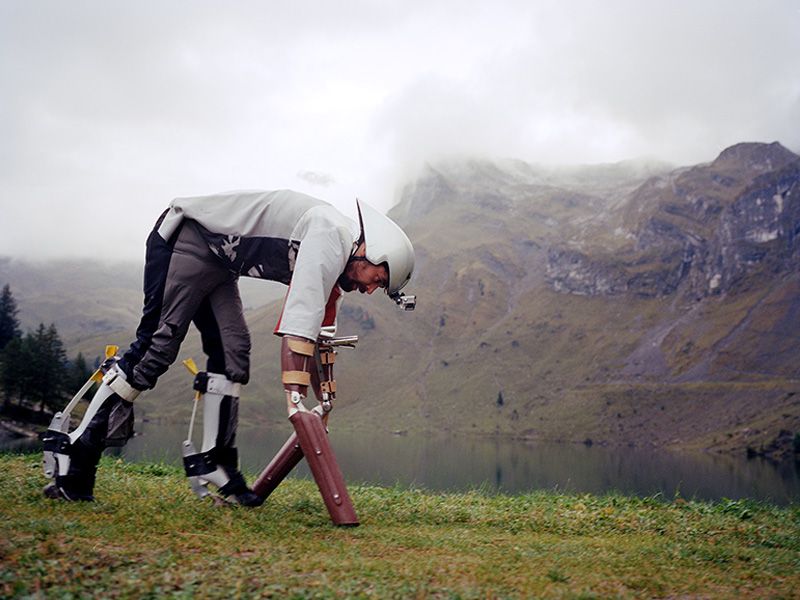 เป็นคนไม่ท้าทาย เป็นแพะดีกว่า Thomas Thwaites - เรื่องของเขาและคนอื่นๆ ...