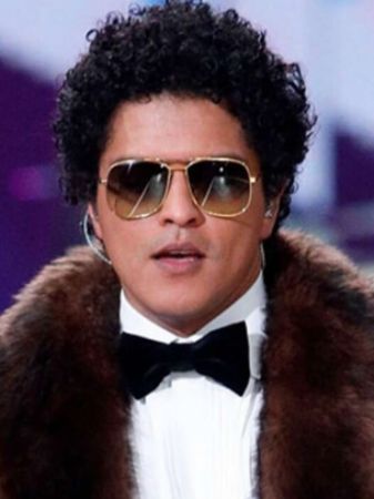 Bruno Mars' Net Worth (Updated July 2021) | - Minimore